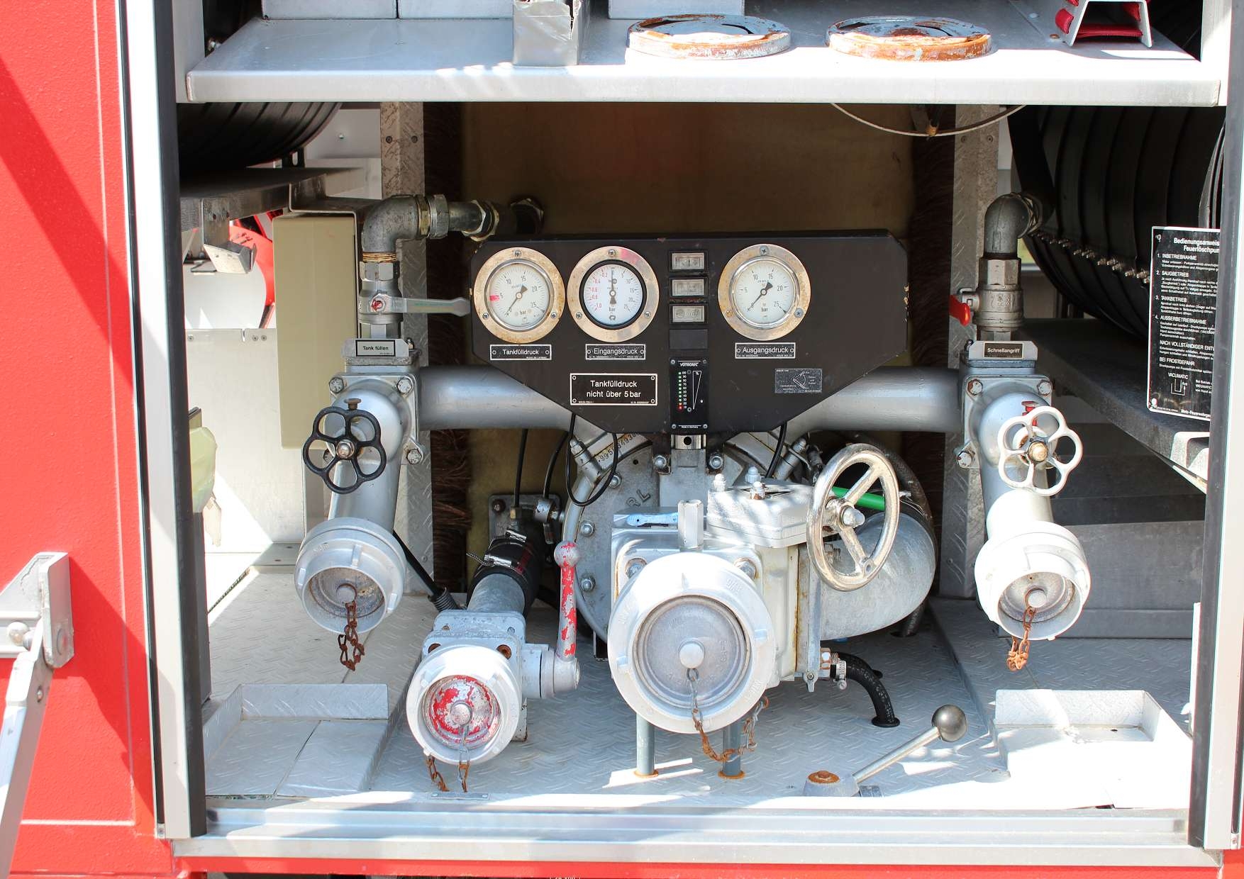 Mercedes Benz 814F Löschfahrzeug METZ LF 8/6 DIN 14530